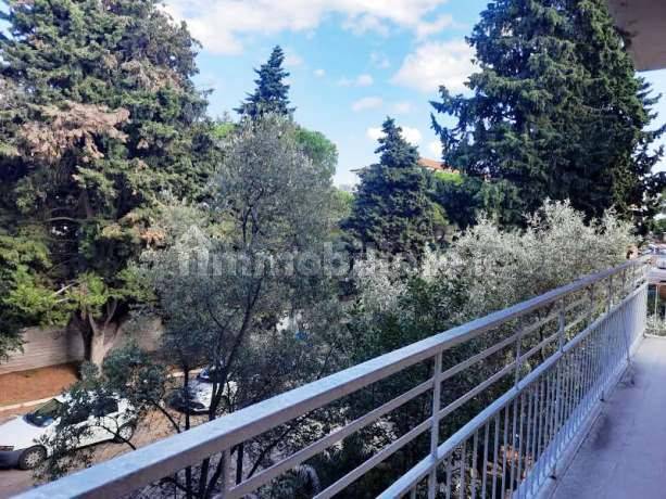 Appartamento da ristrutturare, primo piano, Colli Gesuiti, Pescara