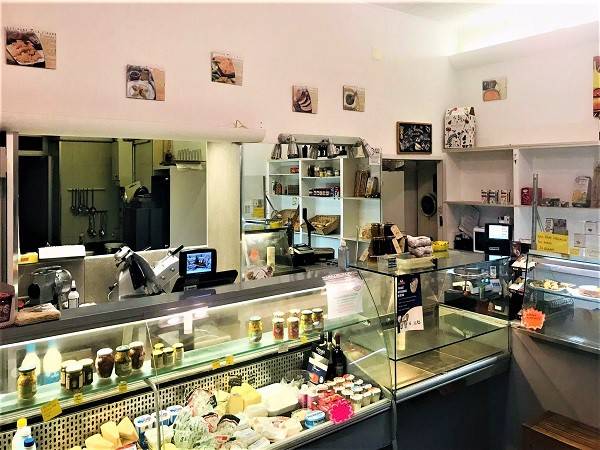 Tavola calda in Vendita