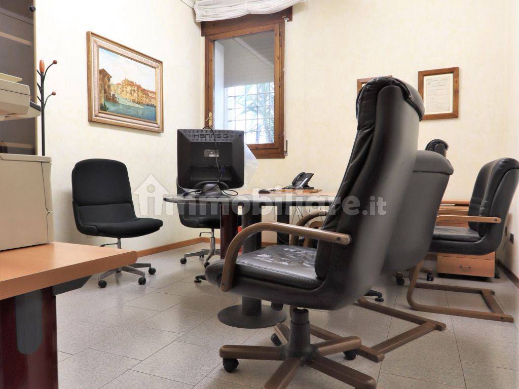 Ufficio - Studio Stradella delle Barche, Vicenza, Rif. 99140448 - Immobiliare.it