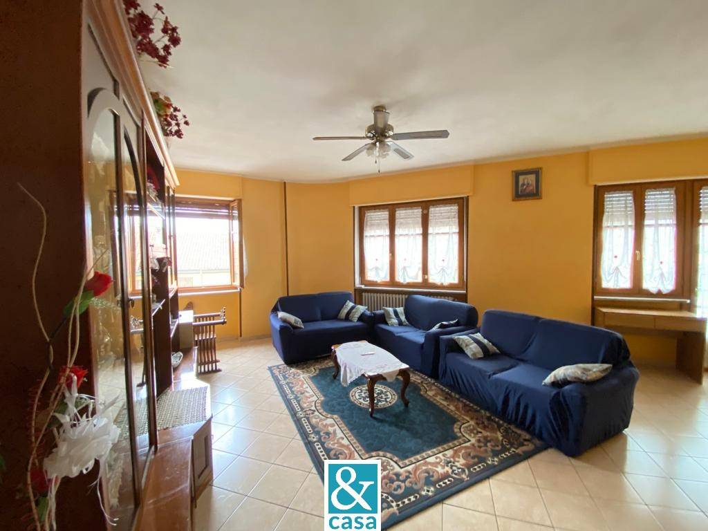 Quadrilocale piazza Coller, Centro, Moretta