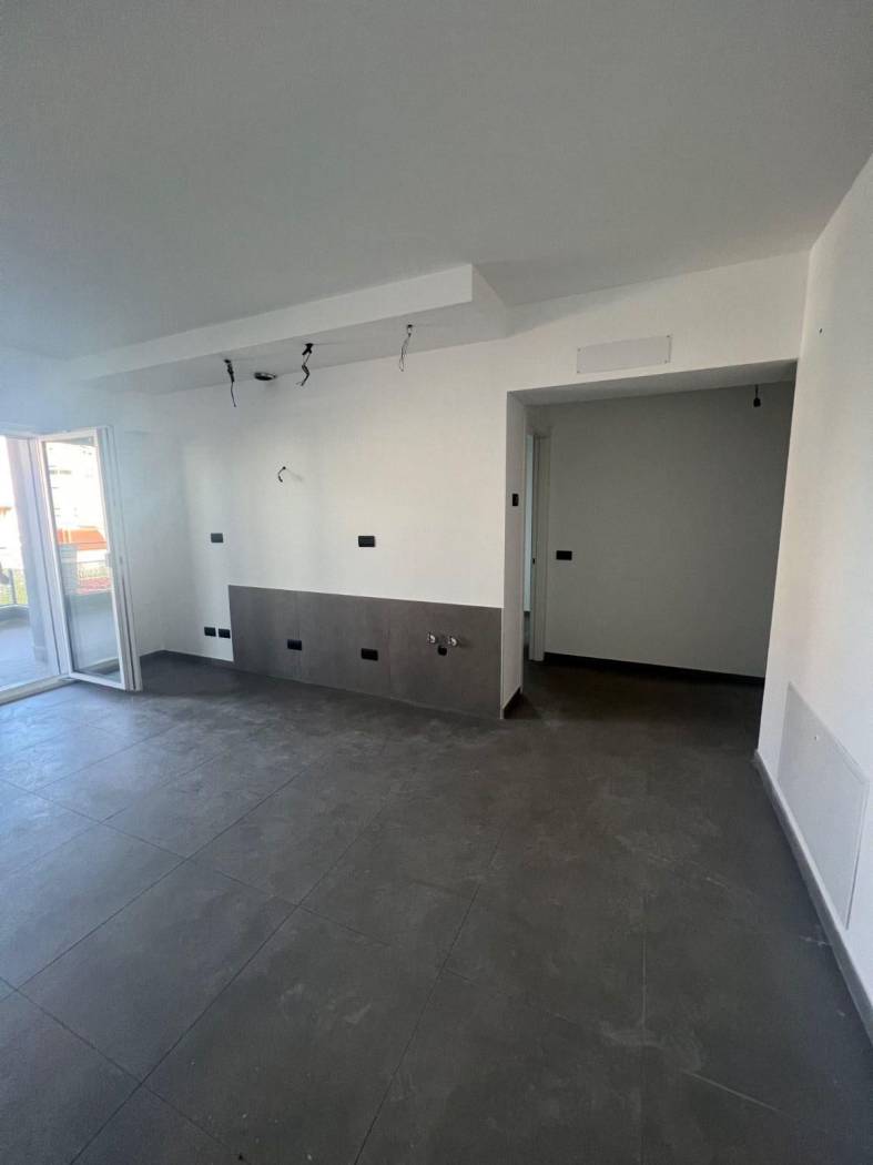 Trilocale via Aldo Moro, Centro, Frosinone