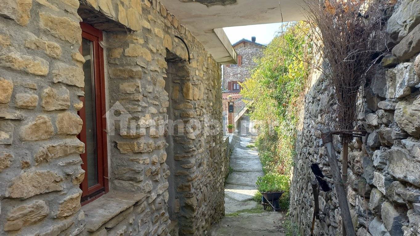 Appartamento frazione Bossaneto 30, Stellanello