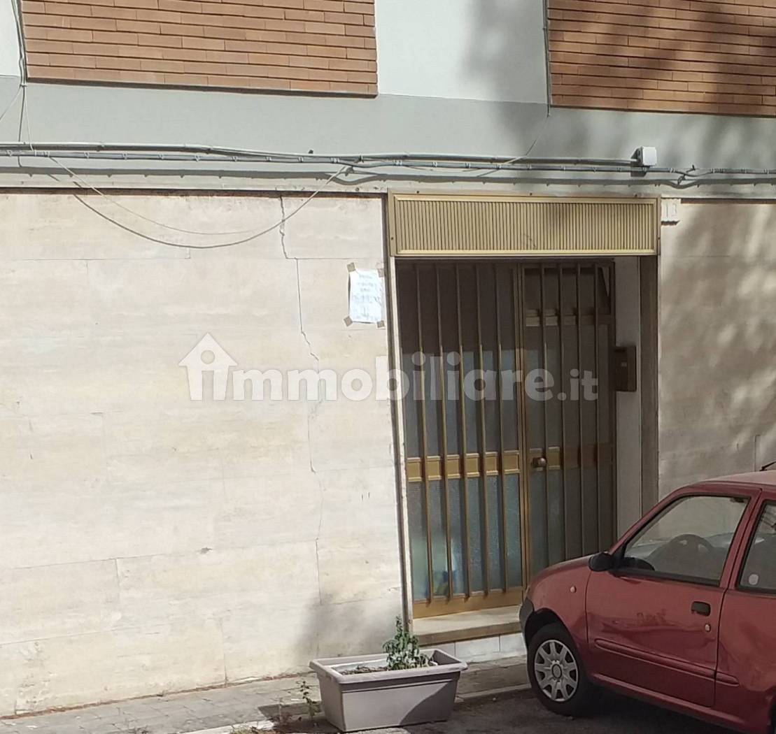 Trilocale via delle Querce, Centro, Potenza