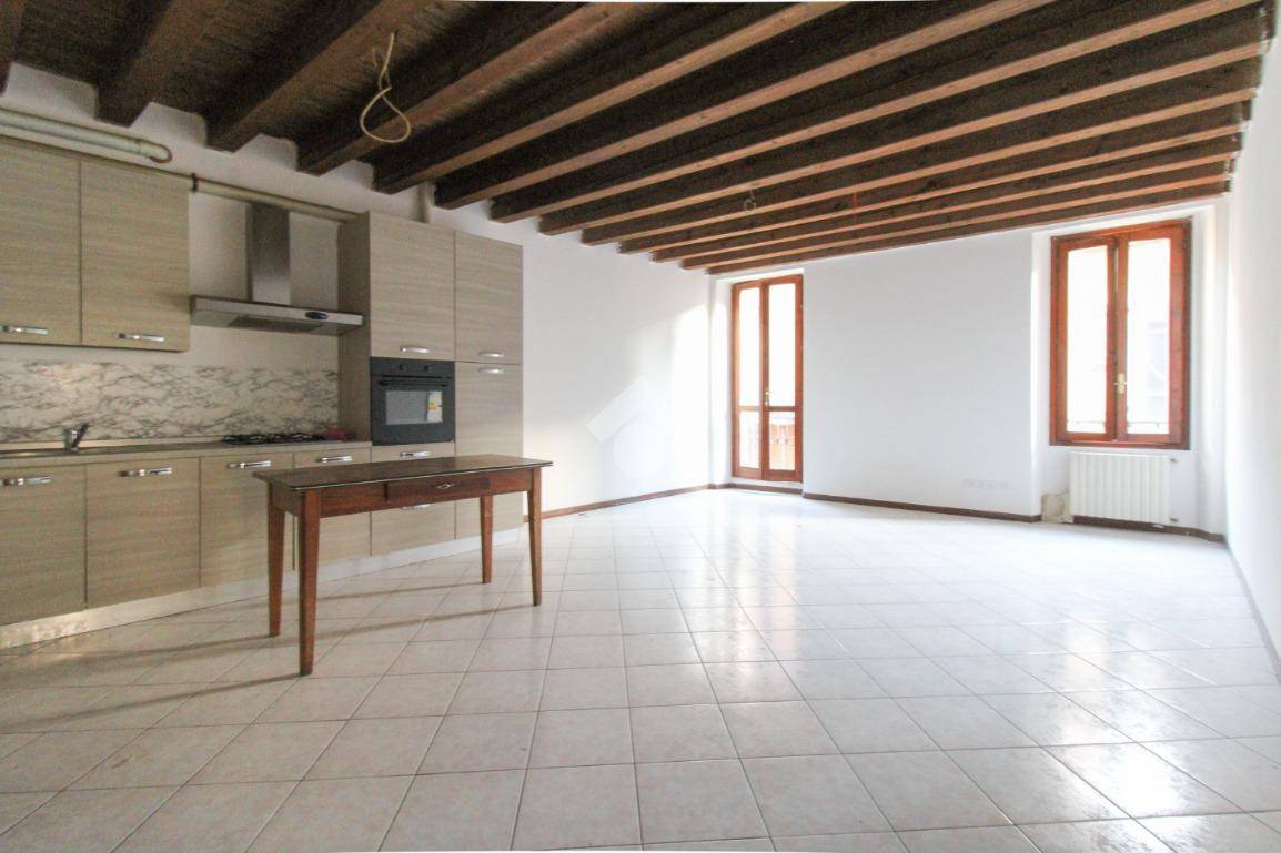 Trilocale via De Zoboli, Centro, Vobarno