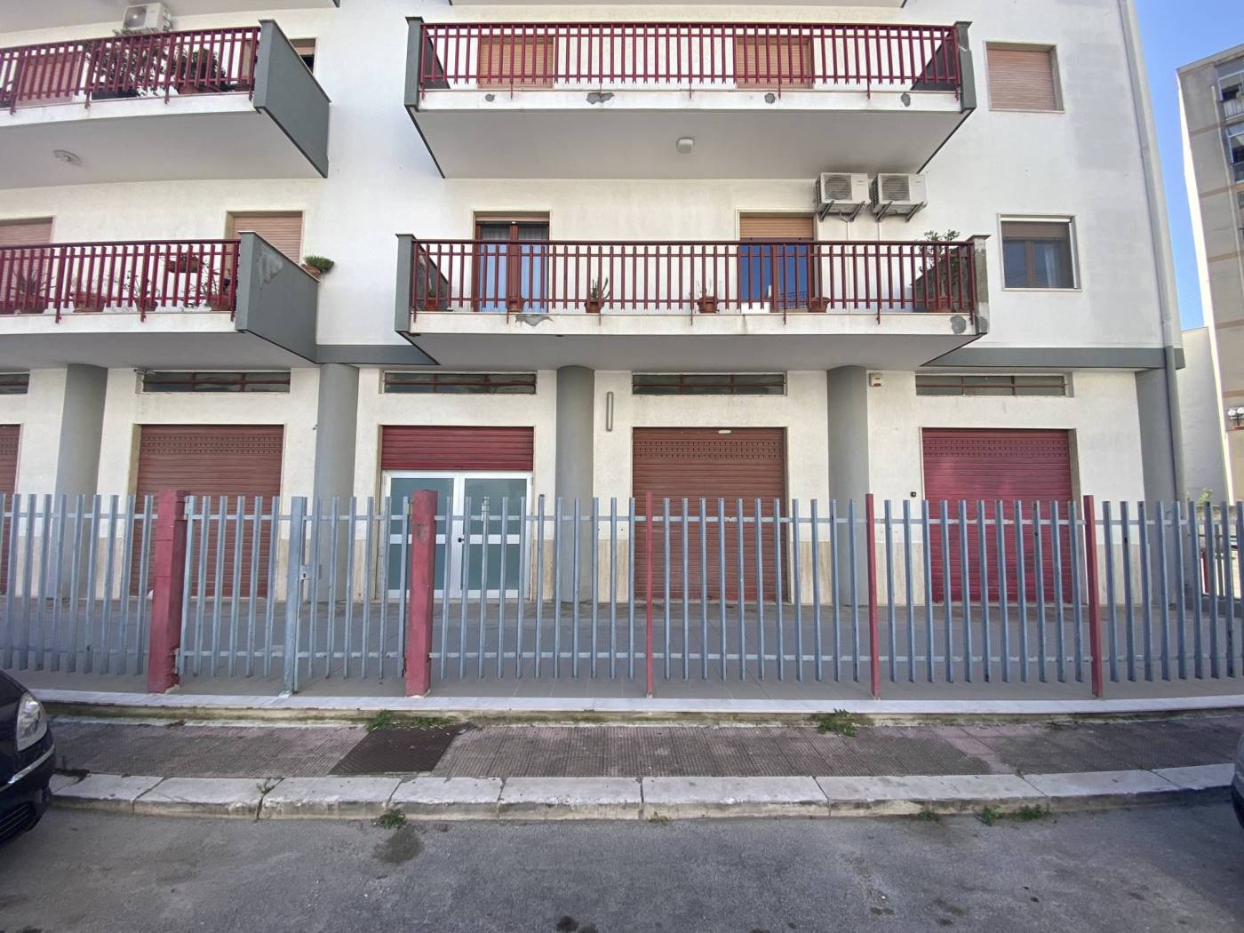 Locale commerciale in Vendita