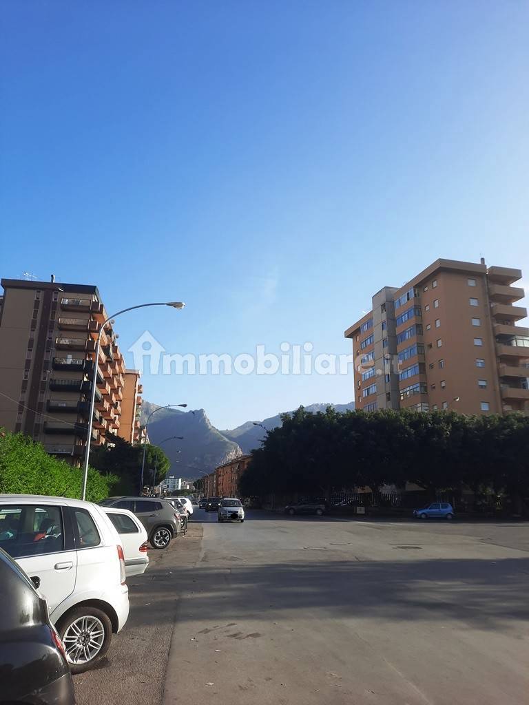 Quadrilocale piazzale della Costellazione 1, Guadagna, Palermo