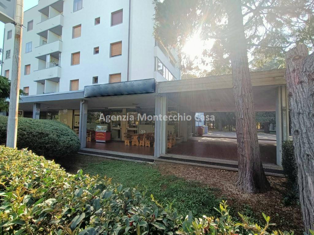 Locale commerciale in Vendita