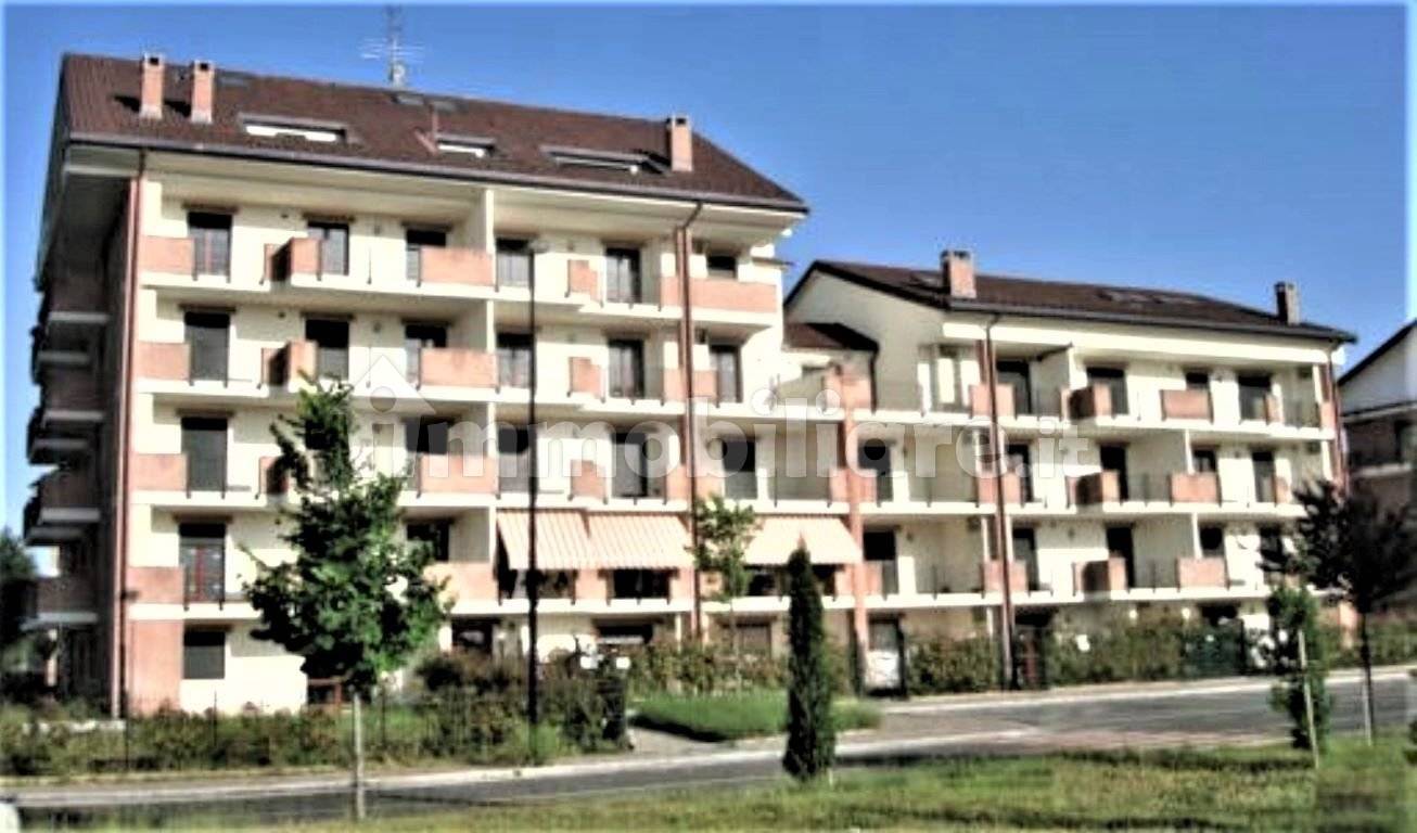 Trilocale nuovo, secondo piano, Centro, Valenza