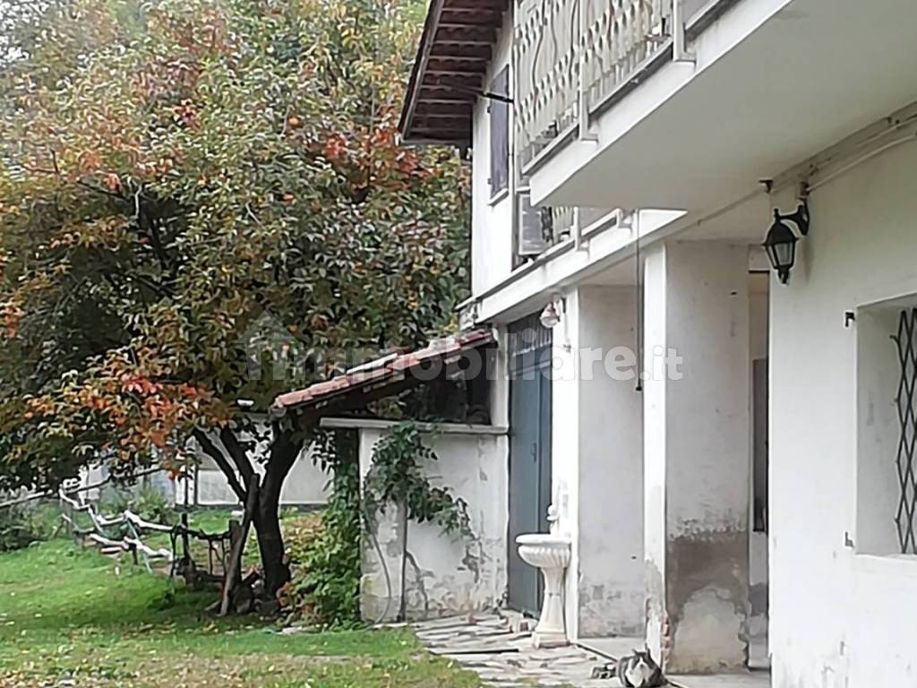 Vendita Rustico In Frazione Preparetto Castellamonte Buono Stato Vendita Rustico In Frazione Preparetto Castellamonte Buono Stato