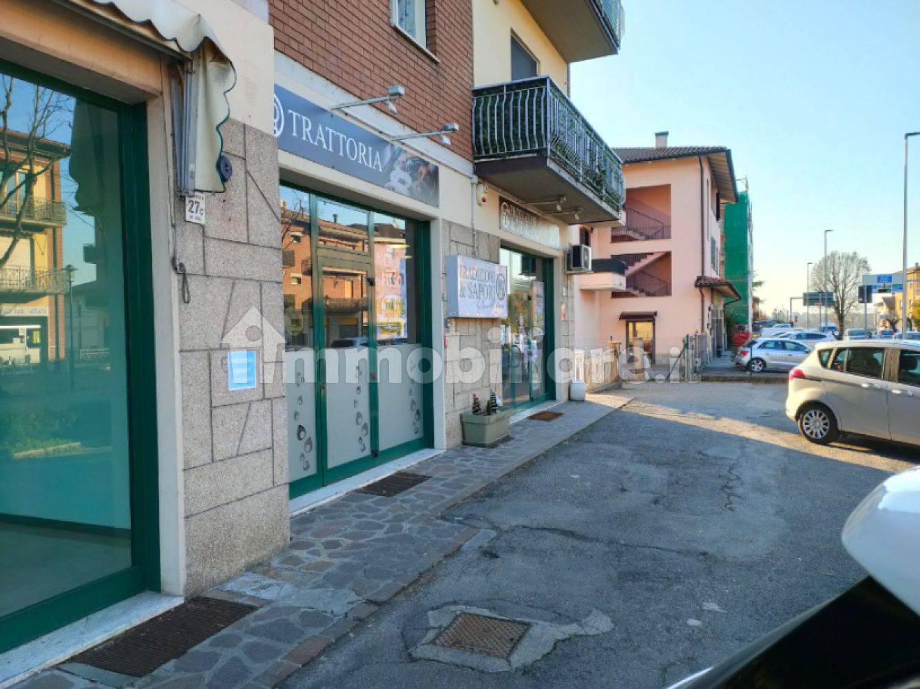 Locale commerciale in Vendita