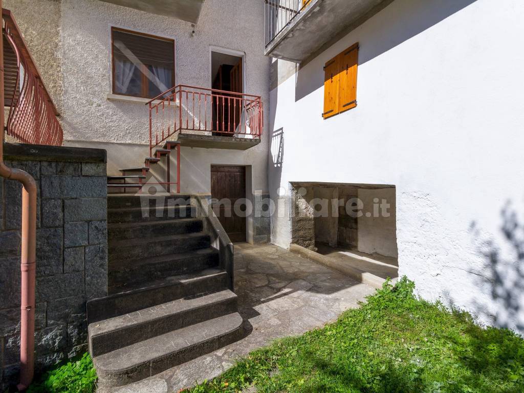 Vendita Rustico in via Roma 14 Frassino. 80 m², rif. 99185646