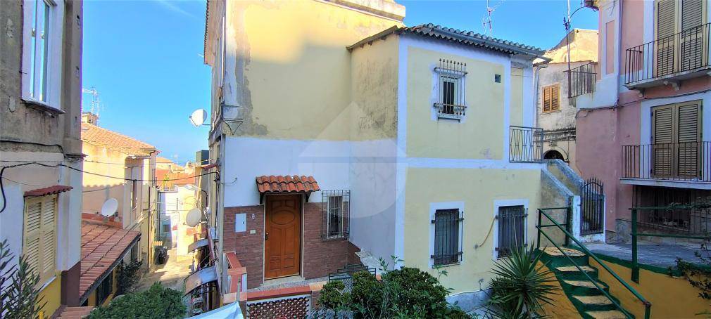 Trilocale via Pescatori, Centro, Pizzo