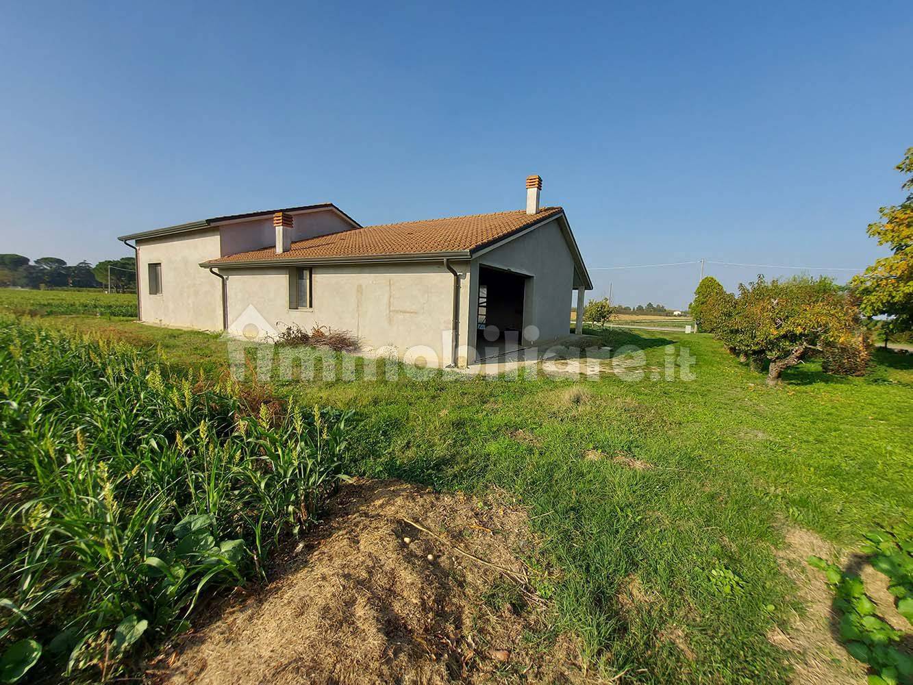 Capannone in Vendita