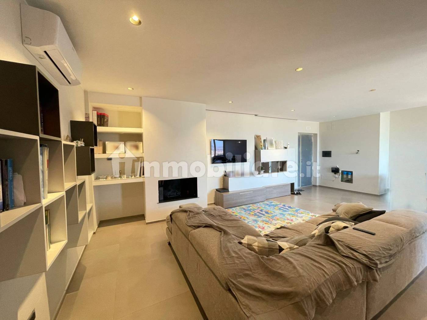 Appartamento via Iacopo da Benevento, Centro, Benevento