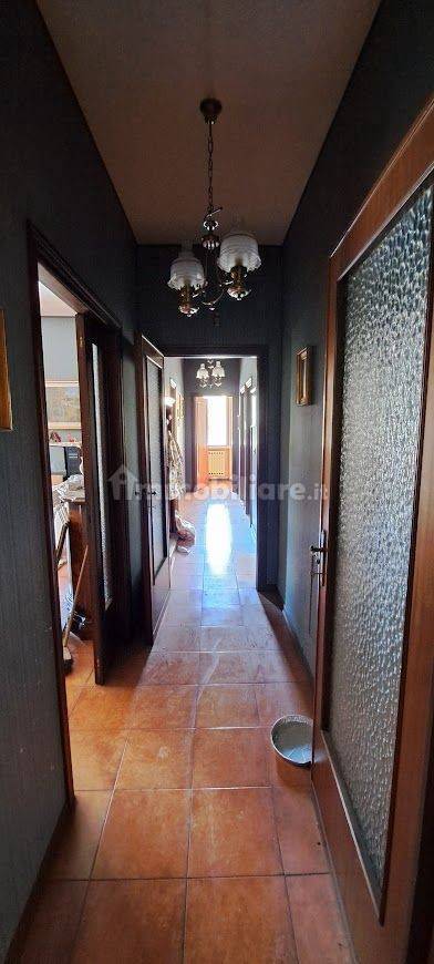 Quadrilocale via G  Agamennone 1, Rieti