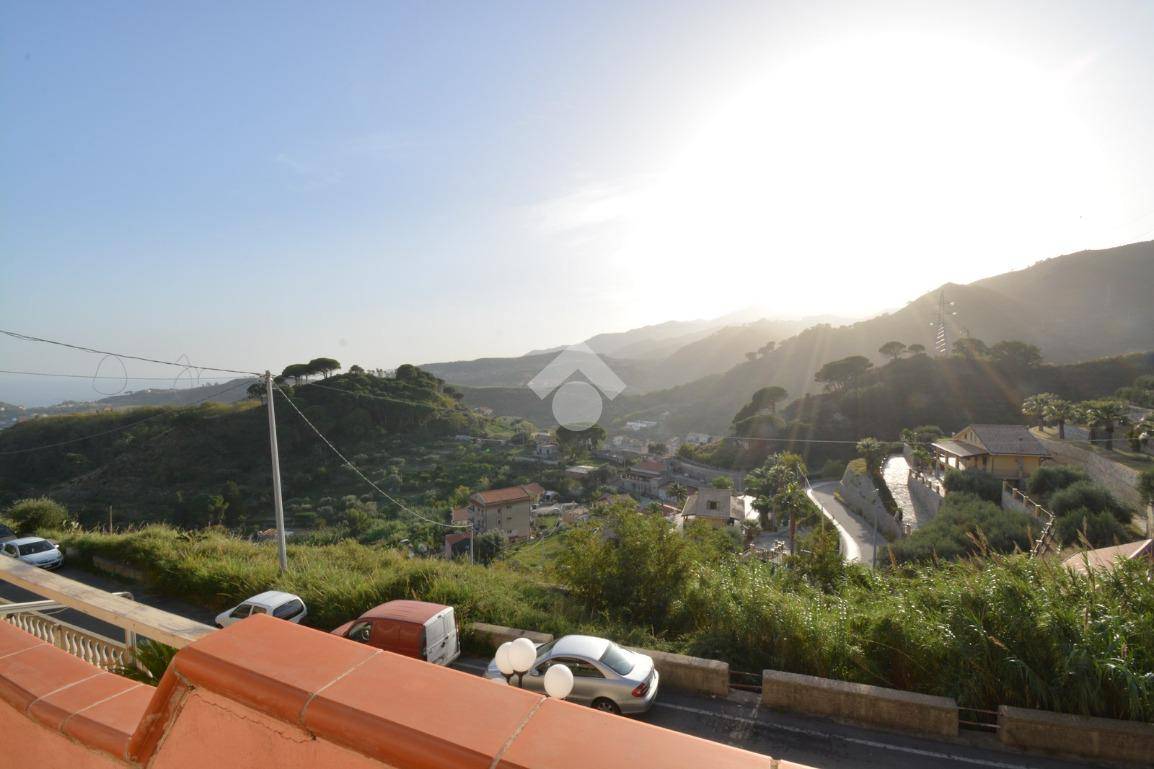 Quadrilocale via Noviziato Casazza 443, Camaro Superiore, Messina