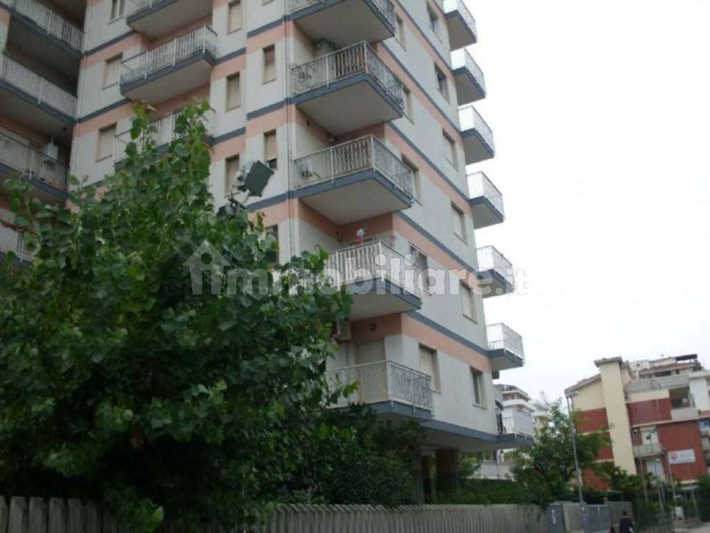 Trilocale via Bradano 8, Santa Filomena, Montesilvano