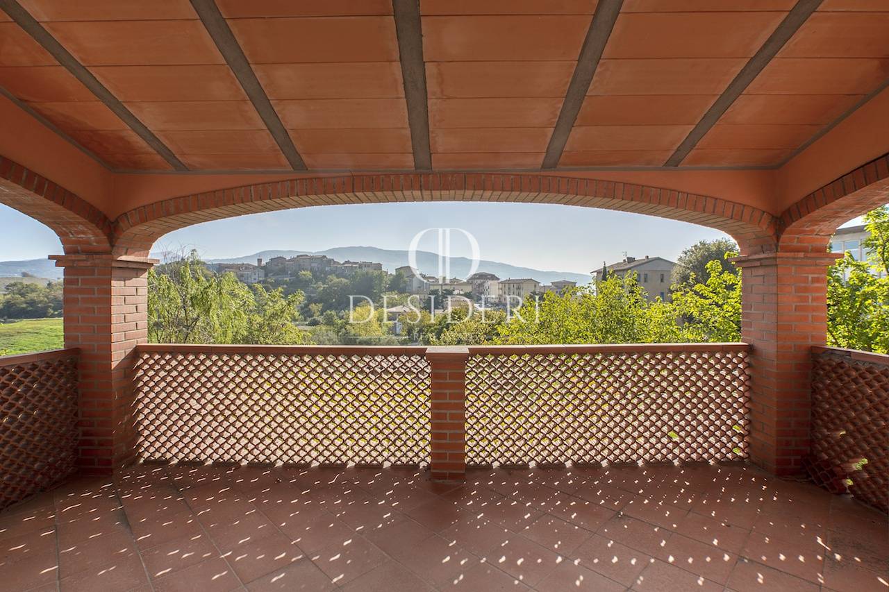 Locale commerciale in Vendita