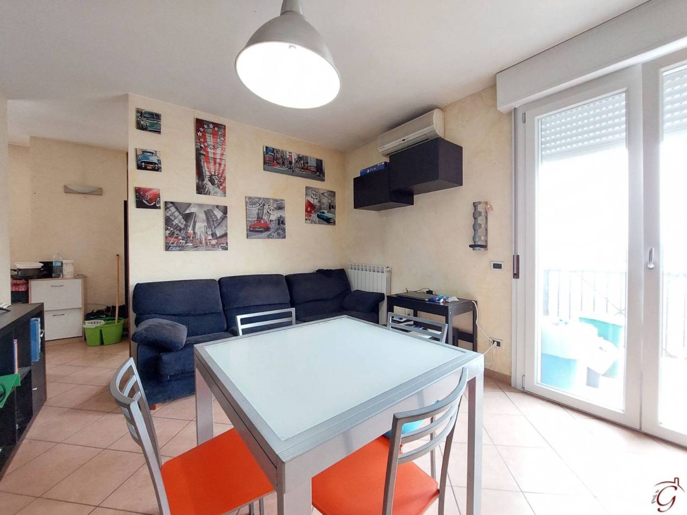 Bilocale ottimo stato, terzo piano, Cento Paese, Cento