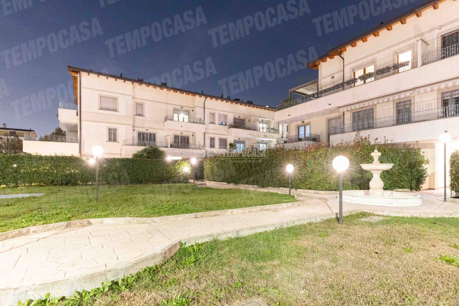 Quadrilocale via Colzani 68, Sant'Ambrogio, Seregno