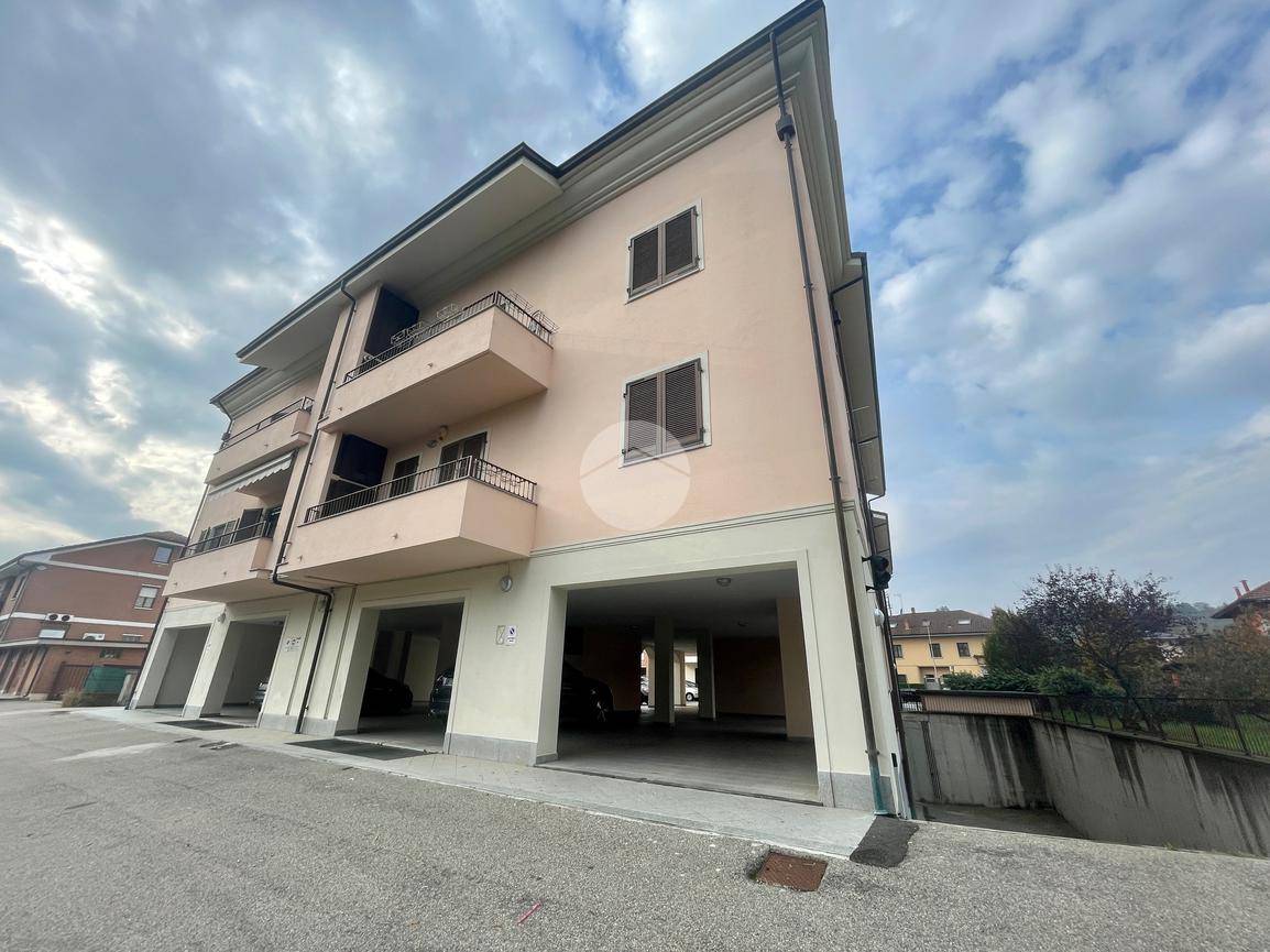 Posto auto - moto in Vendita