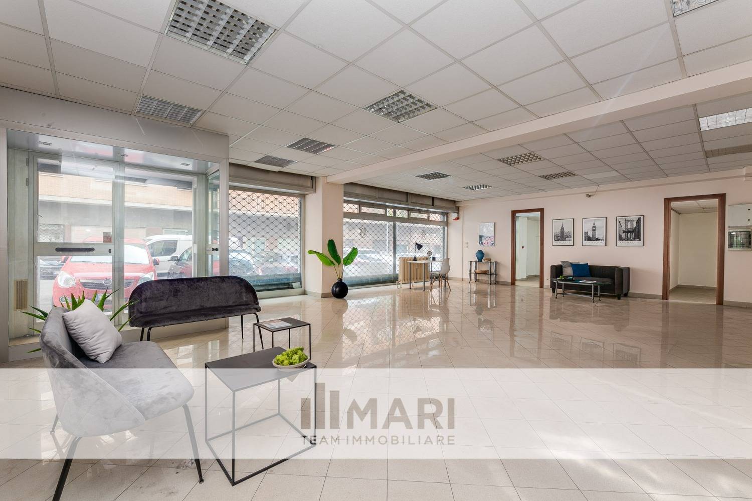 Locale commerciale in Vendita