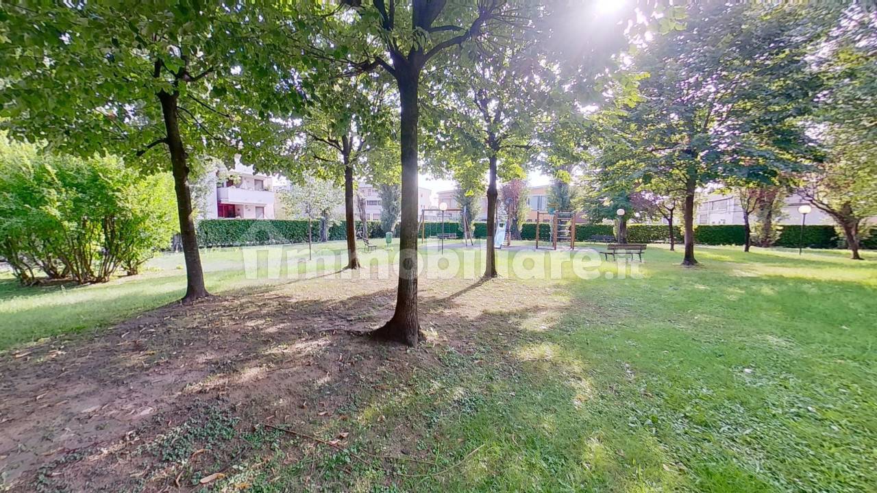 Trilocale via Emilia 3, Romano Banco, Buccinasco