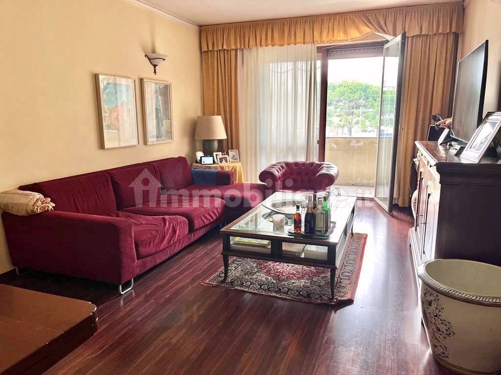 Trilocale via Claudio Tolomeo 10, Viale Libertà, Monza