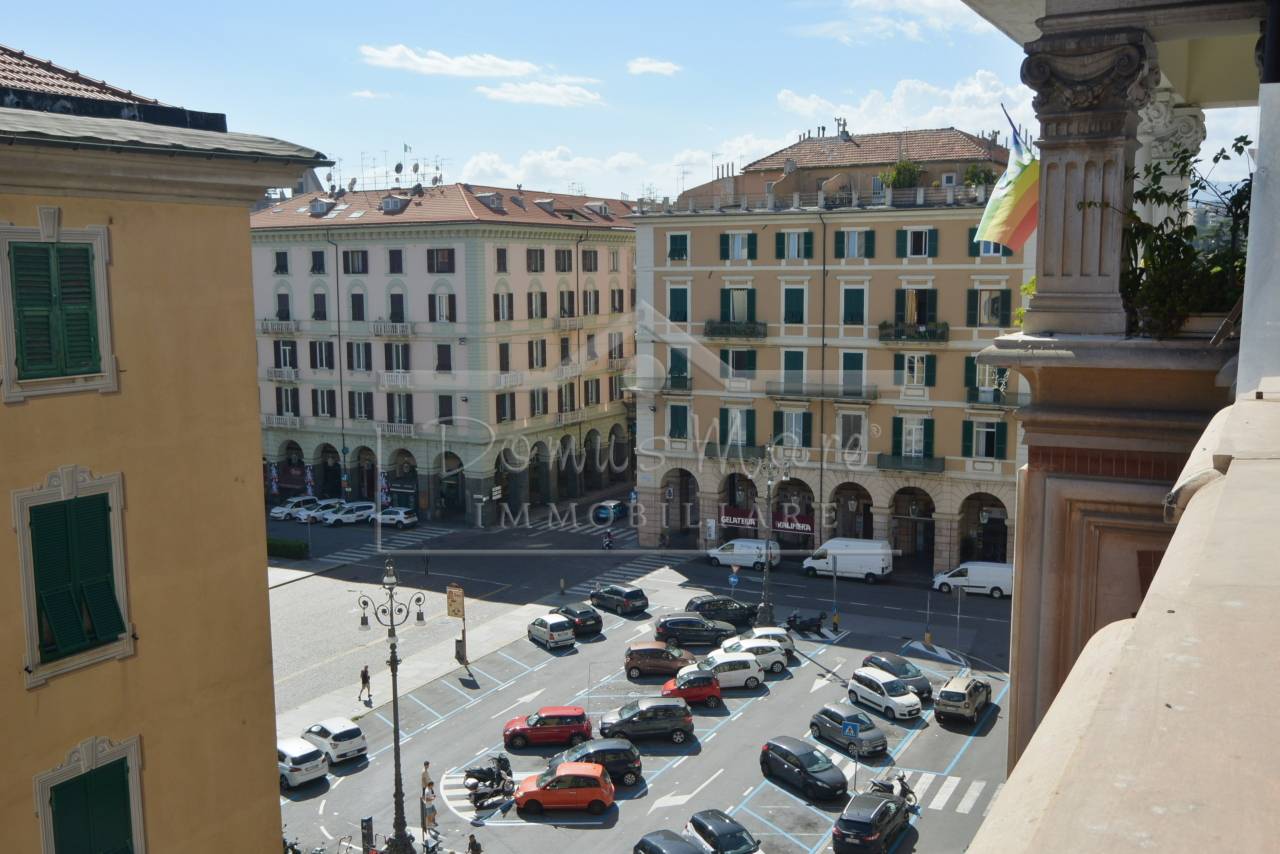 Appartamento via Cesare Battisti 4, Centro Storico, Savona