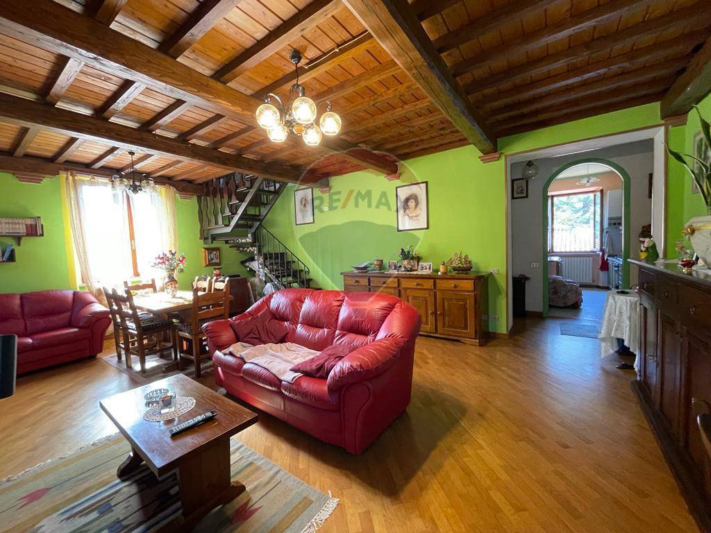 Appartamento via Umberto I 90, Centro, Bagni di Lucca