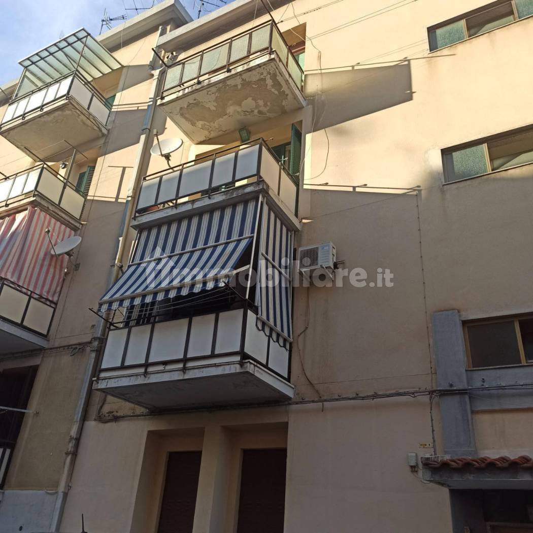 Trilocale via Gerobino Pilli, Camaro Inferiore, Messina