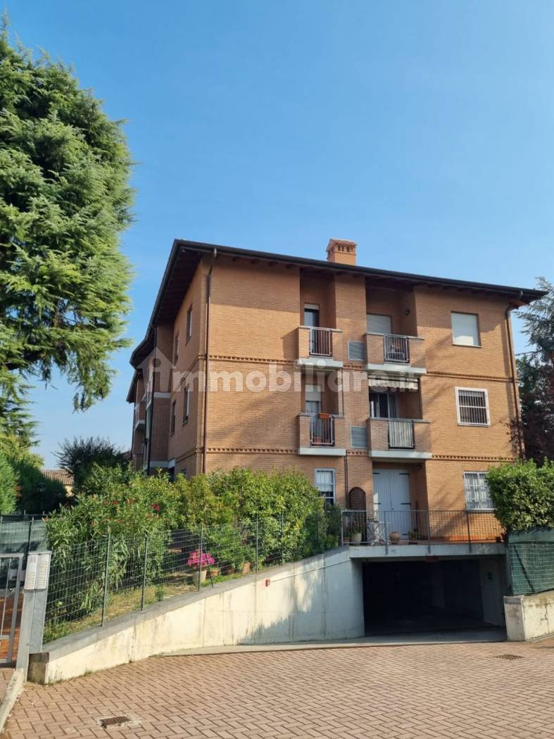 Trilocale via Magazzino, Magazzino, Valsamoggia