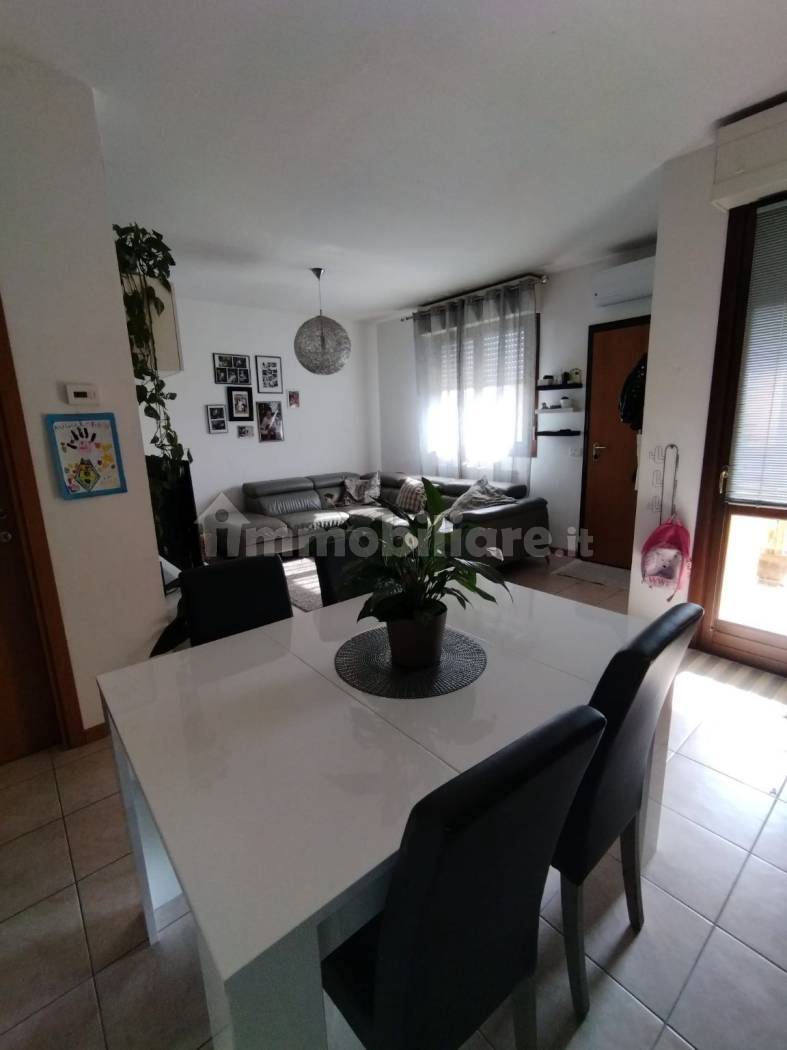 Quadrilocale via Raffaello Sanzio 56, Cà Gallo, Montecalvo in Foglia