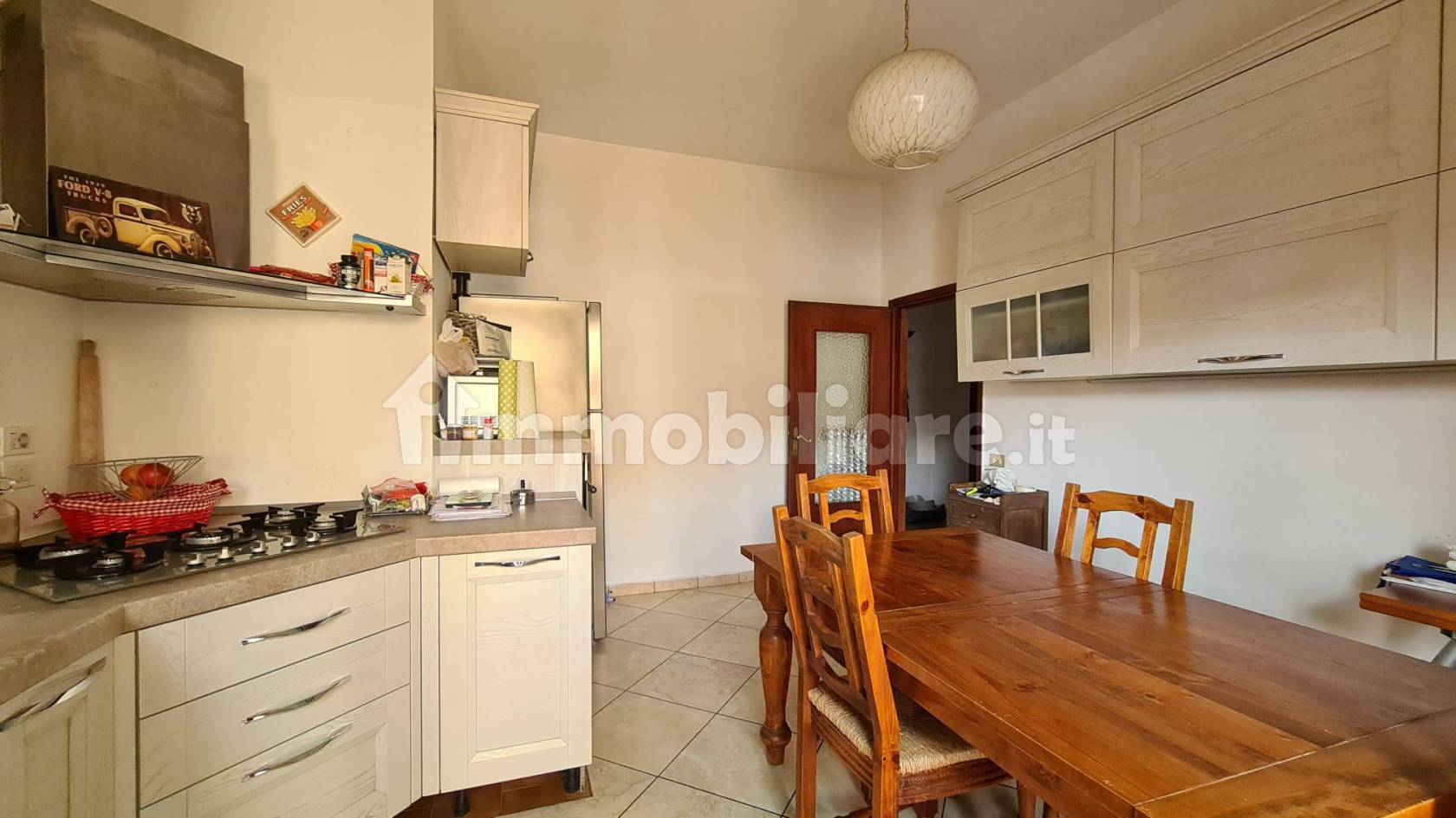 Appartamento buono stato, quarto piano, Stazione - Stadio, Prato