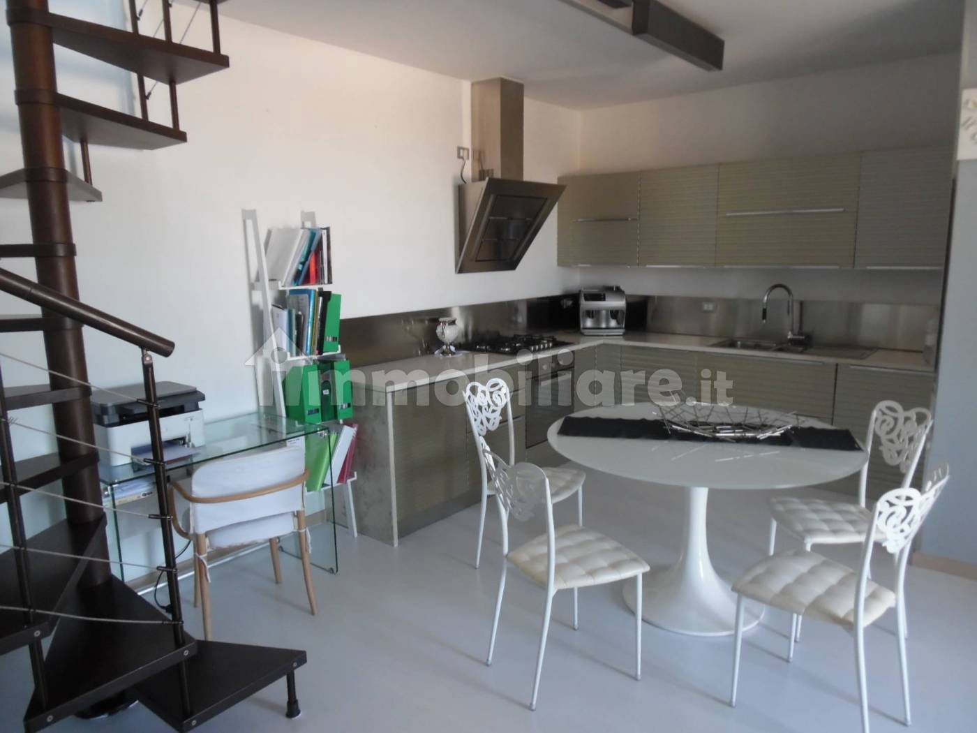 Trilocale via Umbria, Centro, Grottammare