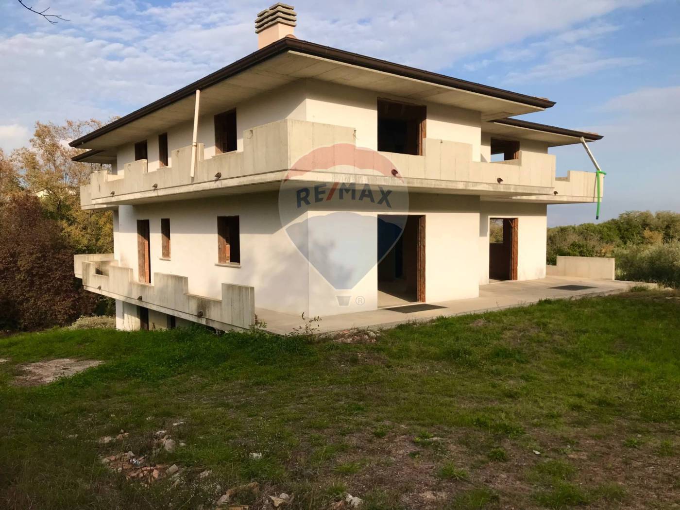 Villa unifamiliare, nuova, 545 m², Centro, Lanciano