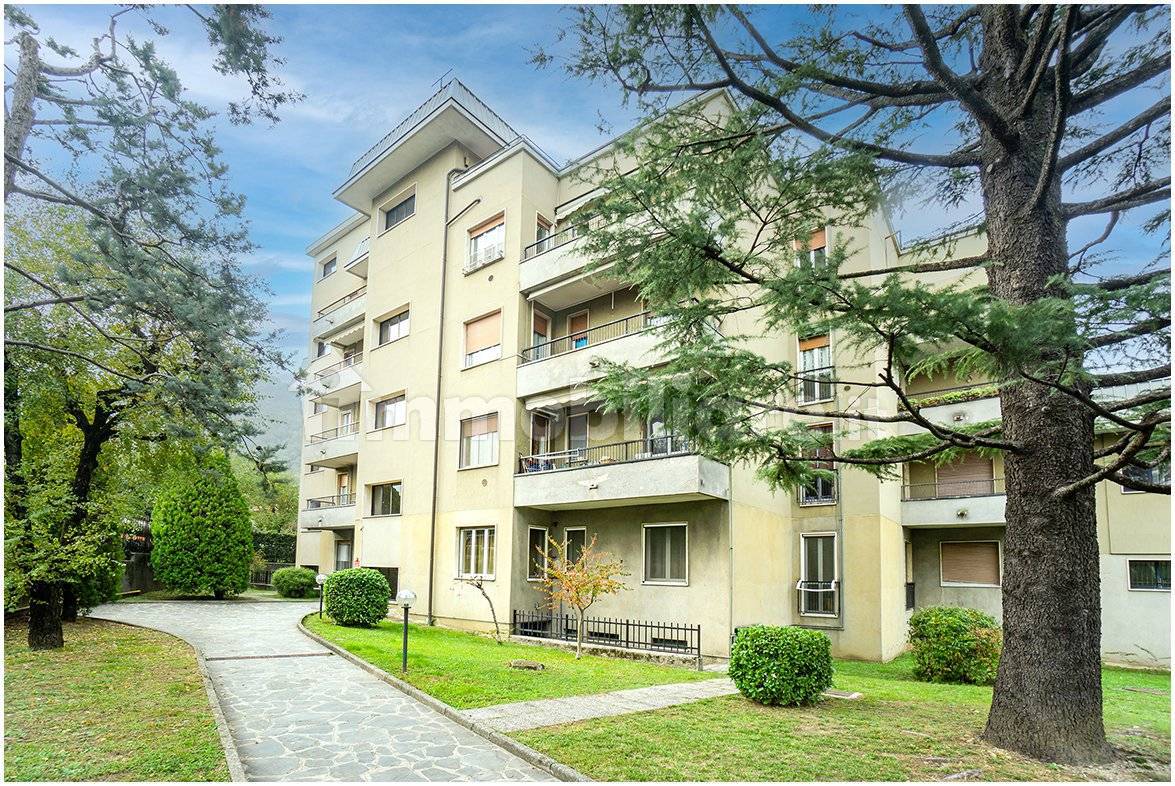 Bilocale via Cesare Cantù 98, Olginate