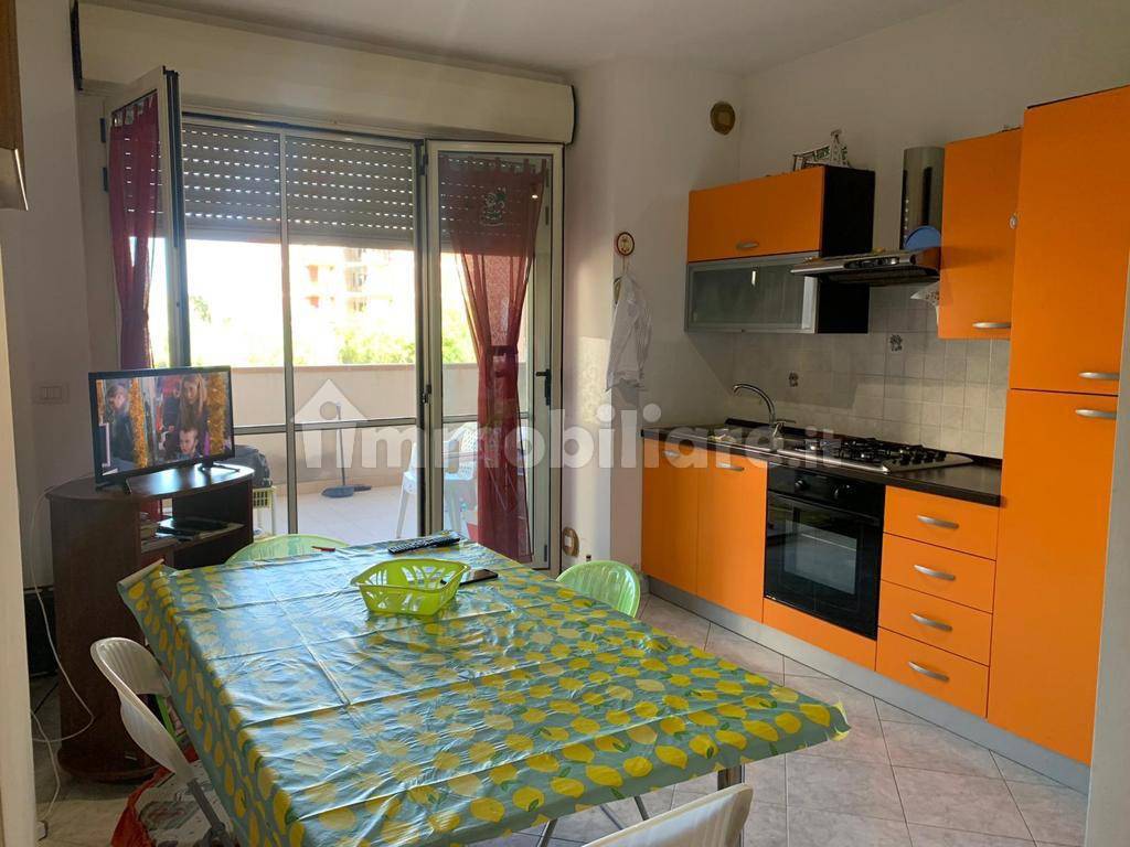 Trilocale via Monsignor Armando Fares, Santa Maria, Catanzaro