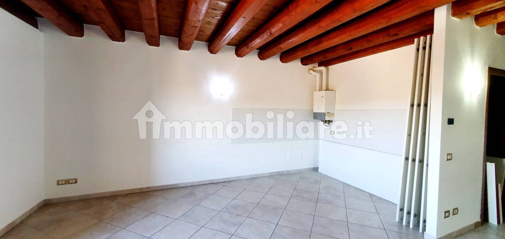 Trilocale via Moneta, Belfiore