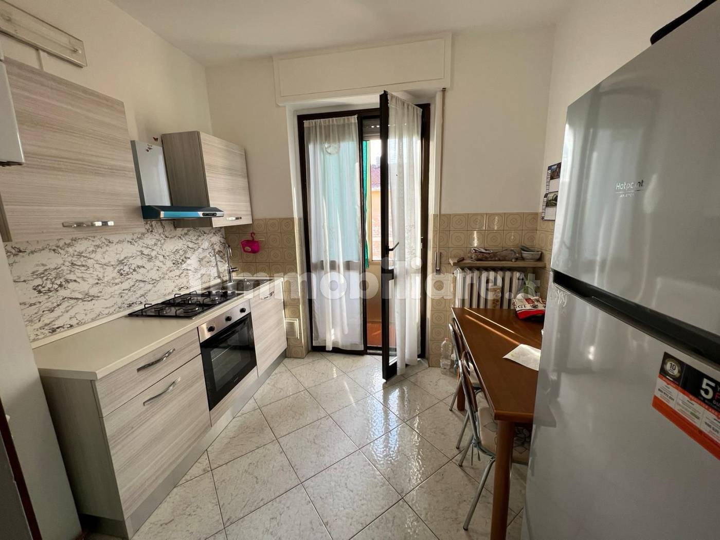 Trilocale ottimo stato, terzo piano, Galliate