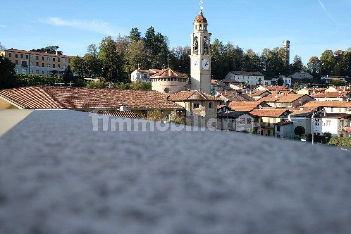 Appartamento via Stazione, Centro, Gazzada Schianno