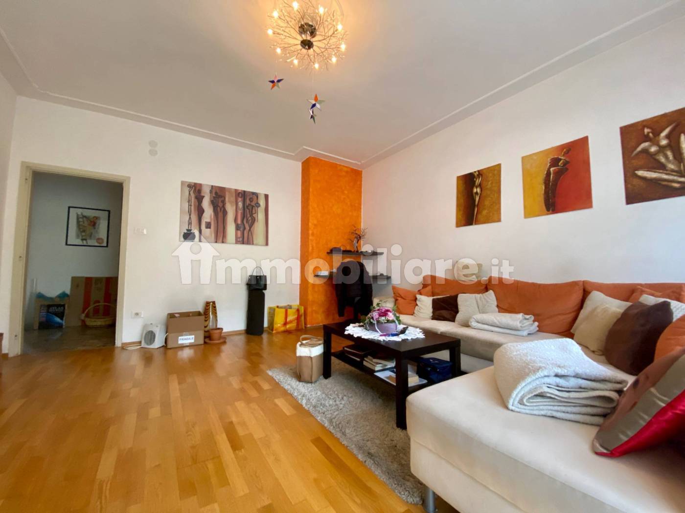 Trilocale ottimo stato, secondo piano, Centro, Merano