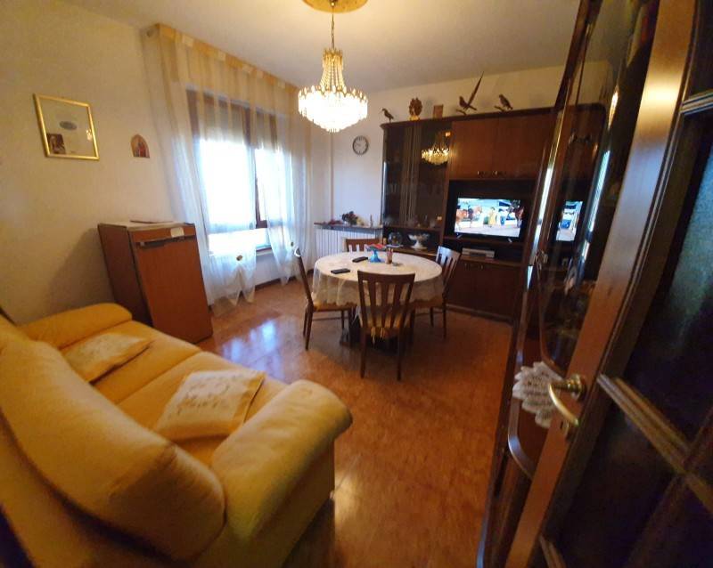 Appartamento via 1 Maggio 6, Giardini - Fausto Coppi, Jesi