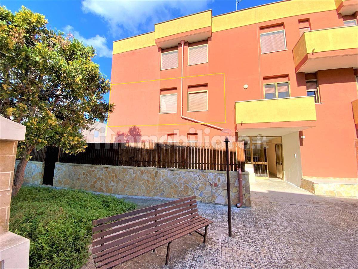 Quadrilocale via Cosimo Settimo 73, Centro, Galatone