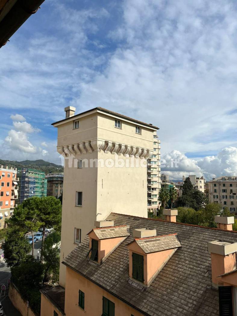 Trilocale via Teodoro II di Monferrato, Pegli, Genova