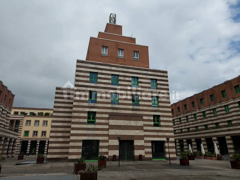 Locale commerciale in Vendita