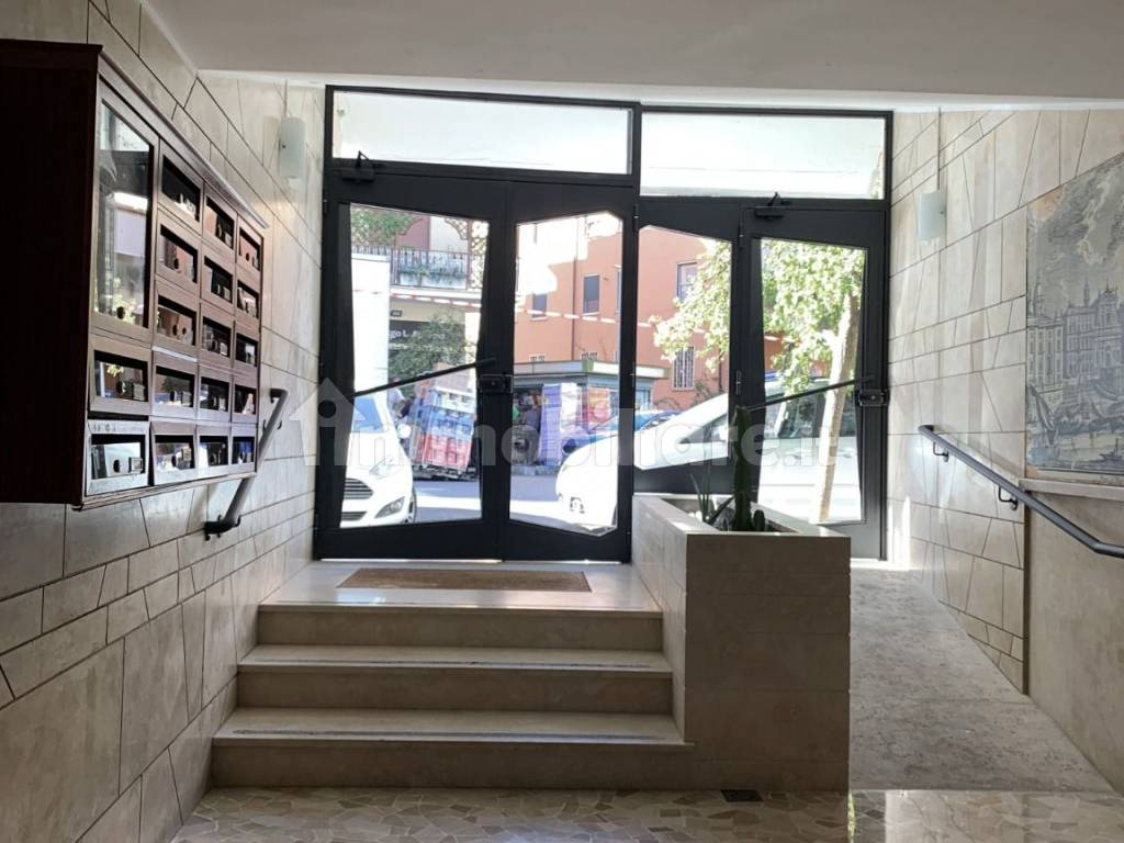 Vendita Appartamento Roma. Quadrilocale in largo Lucio Apuleio. Da ...