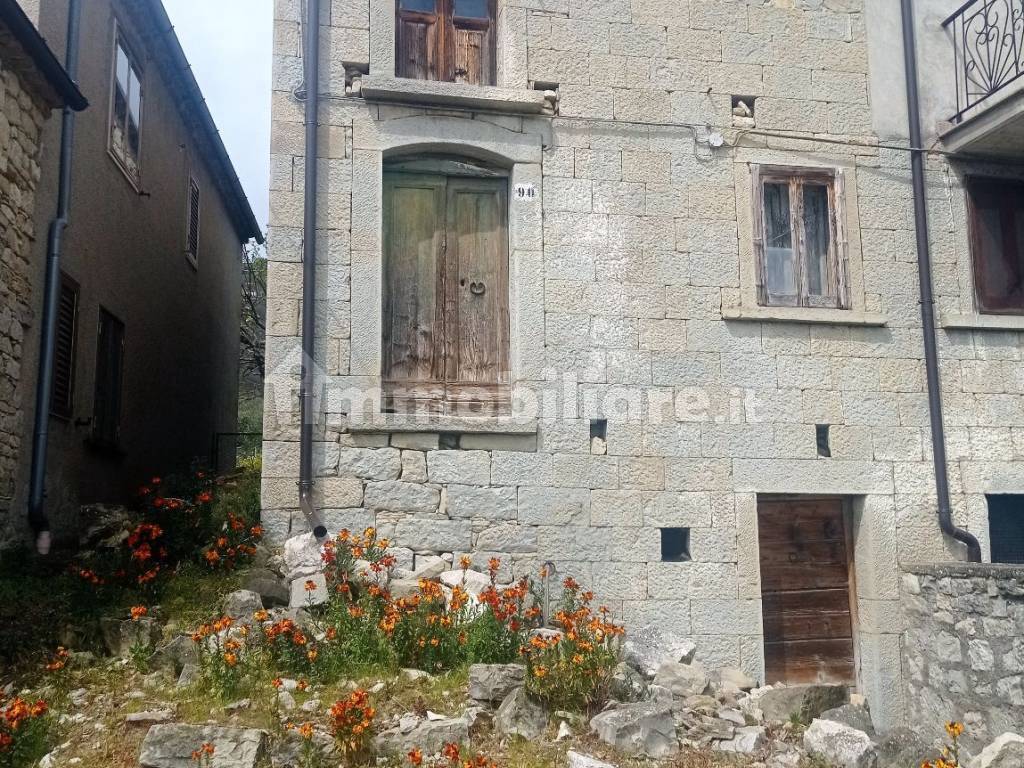 Vendita Casale in Badia Schiavi di Abruzzo. Da ristrutturare, 70 m² ...