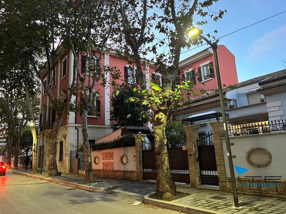 Trilocale via Amerigo Vespucci 5, Porta Nuova, Pescara