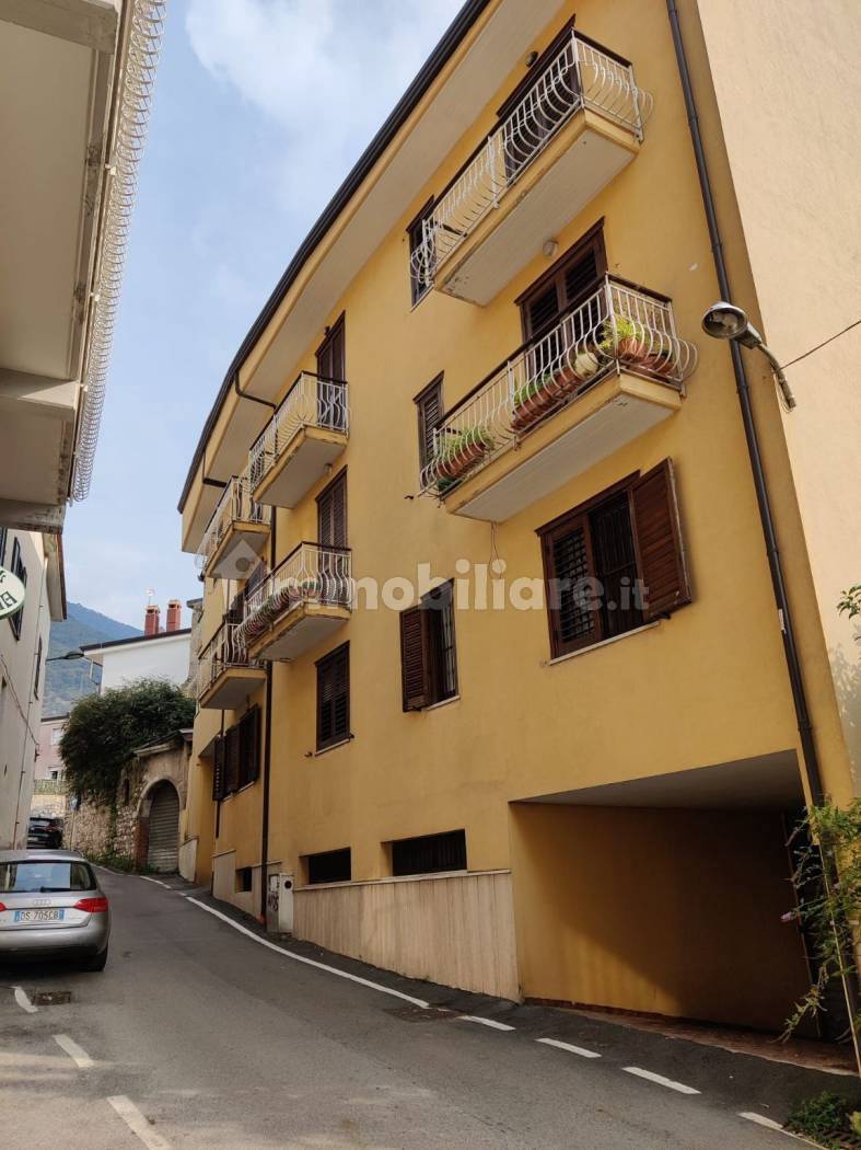 Trilocale via Forna, Centro, Solofra